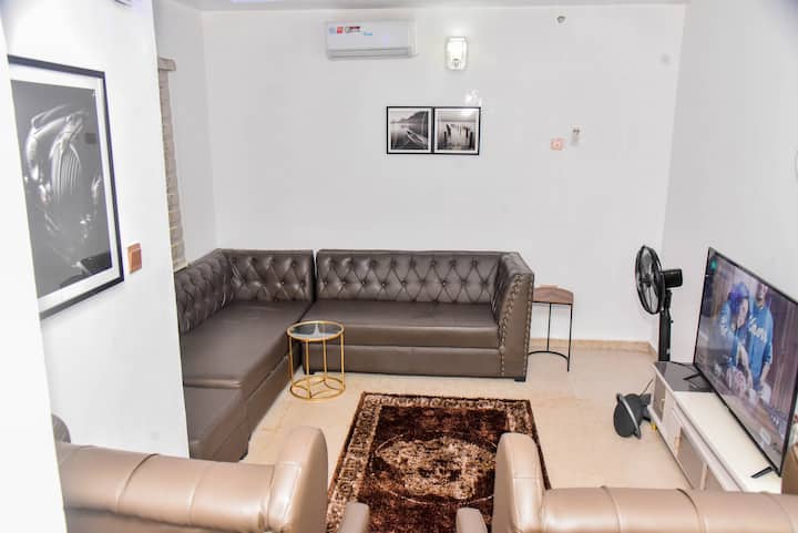 Domi Smart Luxury 2 Bedrooms Apartment - Benin City