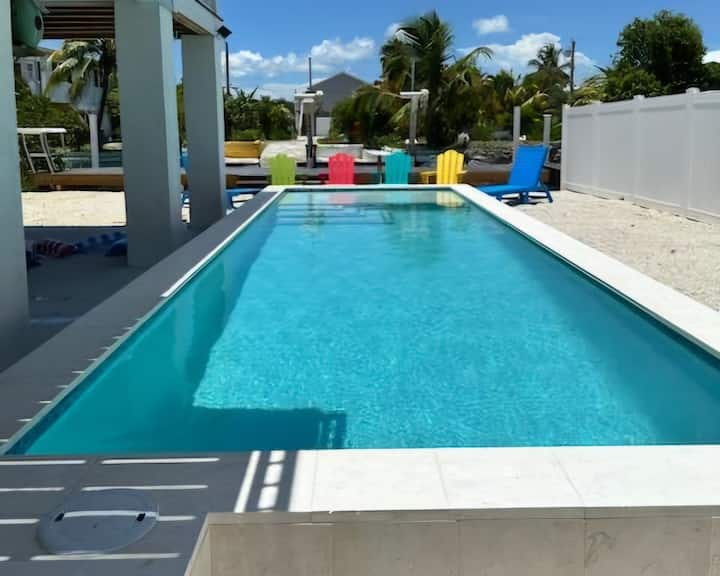 Johnston Crazies' Sandy Feet Retreat - Big Pine Key, FL