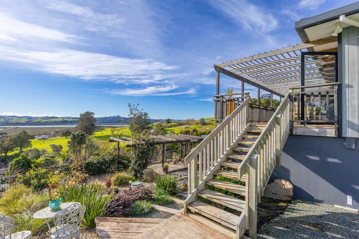 Looking For An Easy Country Getaway, With Views? - Wellsford