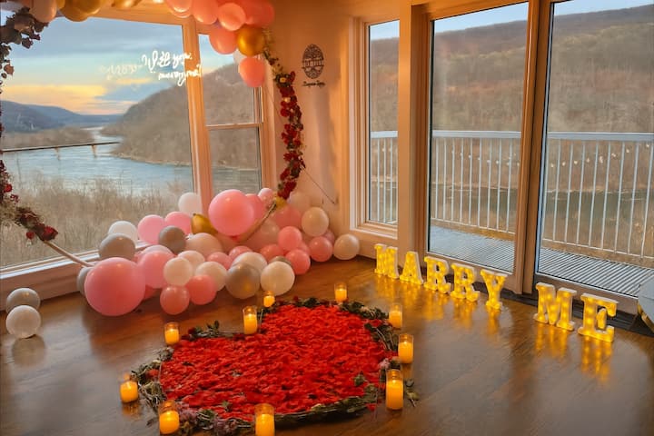 The View - Hot Tub Sauna Dog Friendly 3784 Sqft - Harpers Ferry, WV