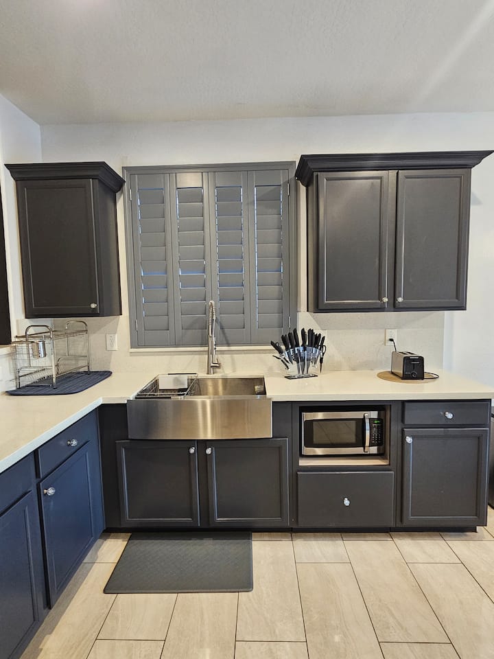 Cozy Cheerful 3 Bedroom Home In Tolleson, Arizona - Avondale, AZ