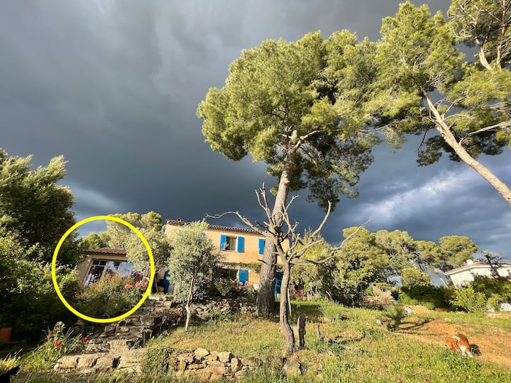 En Provence Verte, Calme Et Détente - Trets