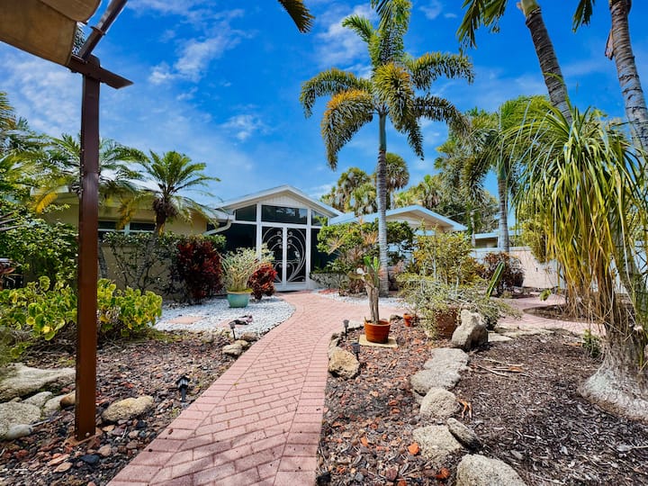 Tropical Waterfront Beach Home With Pool & Jacuzzi - Cocoa Beach, FL