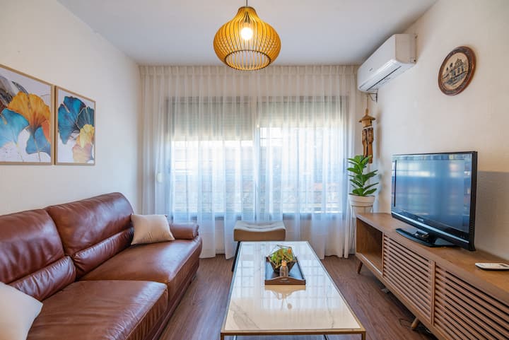 Luminoso Y Muy Confortable Con Garage Privado - Montevideo