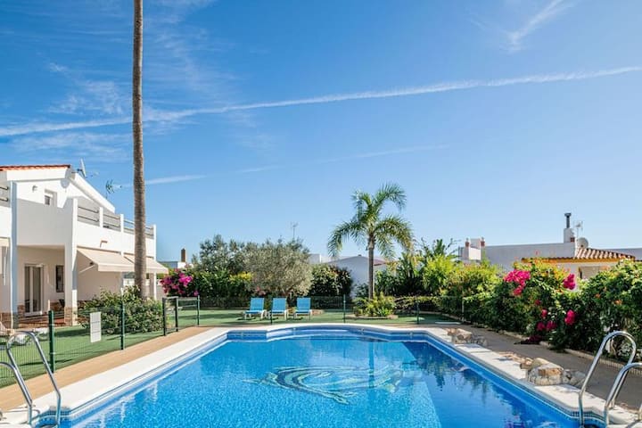 Complejo De Apartamentos A Solo 200 M De La Playa. - Conil de la Frontera