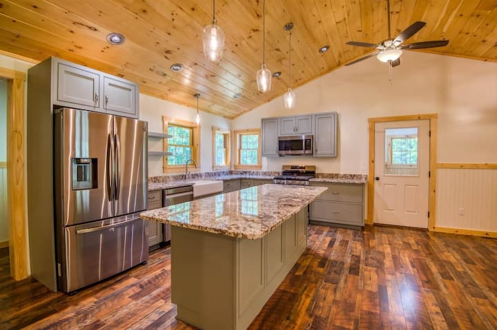 New 5-star Skihouse Cannon/loon Avail Winter 24/25 - Franconia, NH