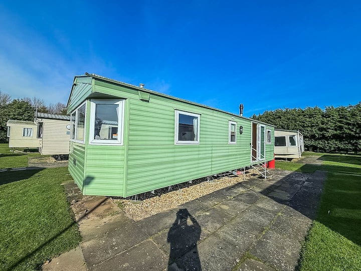 8 Berth Caravan At Southview Park Ref 33082f - Skegness