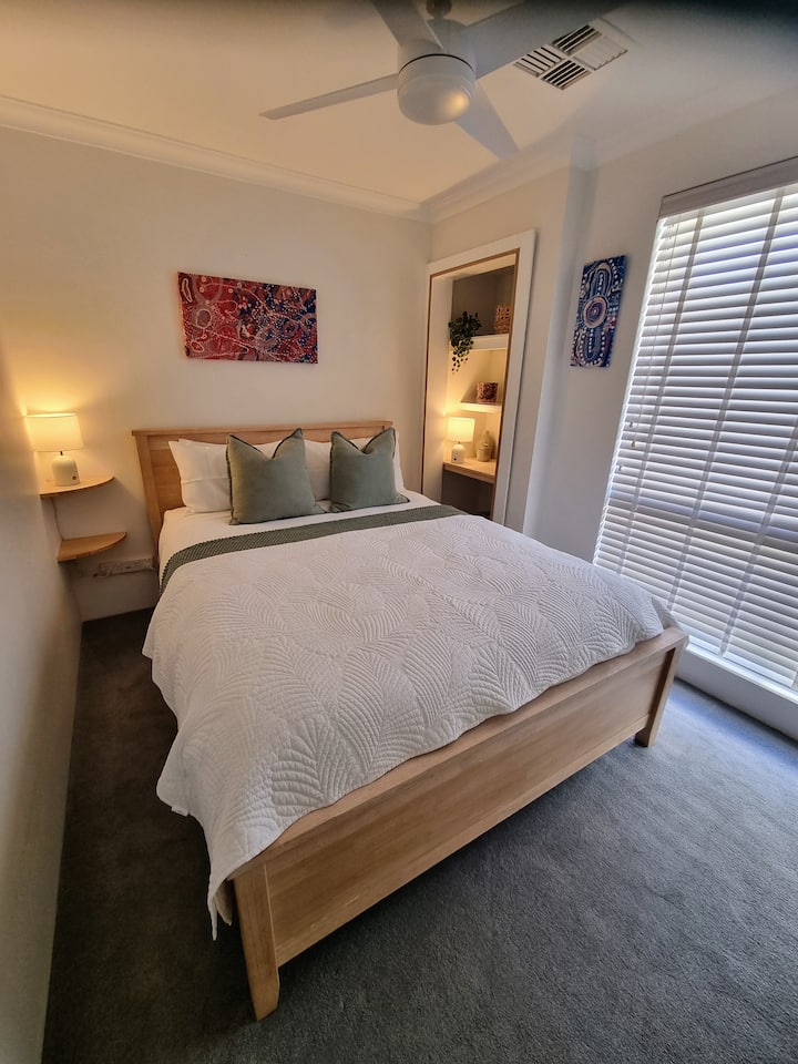5 Star - Totally Private Apartment & Garden - Mindarie