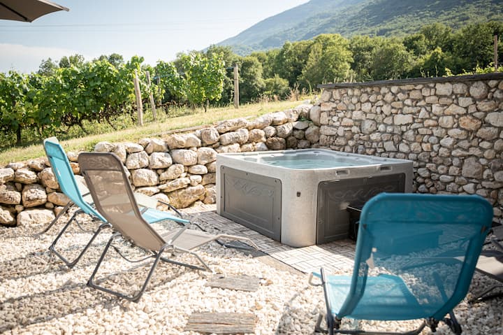 Proche Lac Du Bourget Et Viarhôna Avec Jacuzzi - Les Plans d'Hotonnes