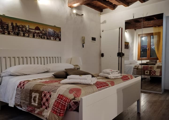 Amorino Apartments-studio/few Steps To Station - Florence