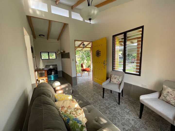 Adorable One Bedroom Tiny House Getaway - Nicaragua