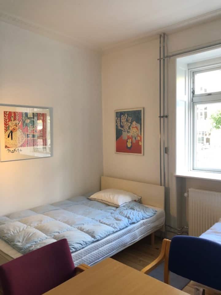 Copenhagen Downtown. Bedroom. Kitchen, Bathroom - Copenhaguen