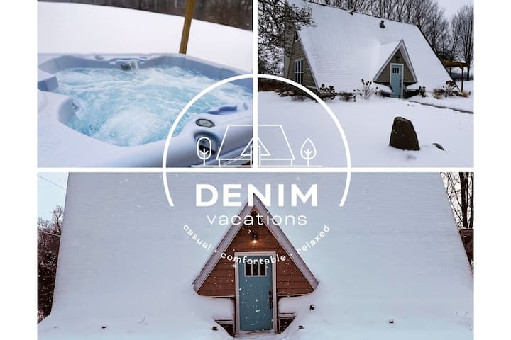 Christmas Lights, Snowy Nights & Hot Tub - Michigan