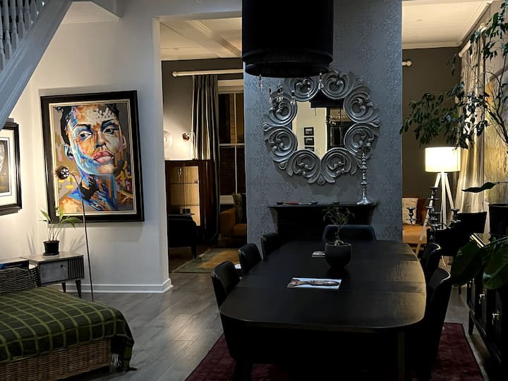 Stunning 3 Bedroom Victorian Heritage Home - Cape Town
