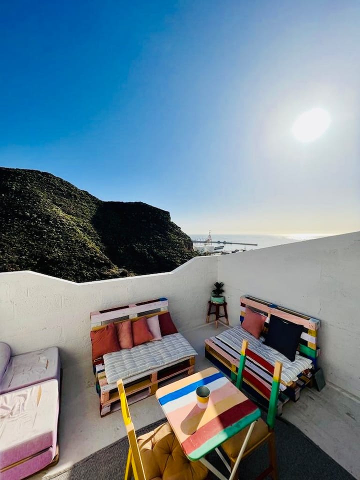 Colorful 2-bedroom House|walk To Beach&viewterrace - Canary Islands