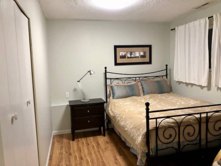 Cozy Suite Near The Beach - 