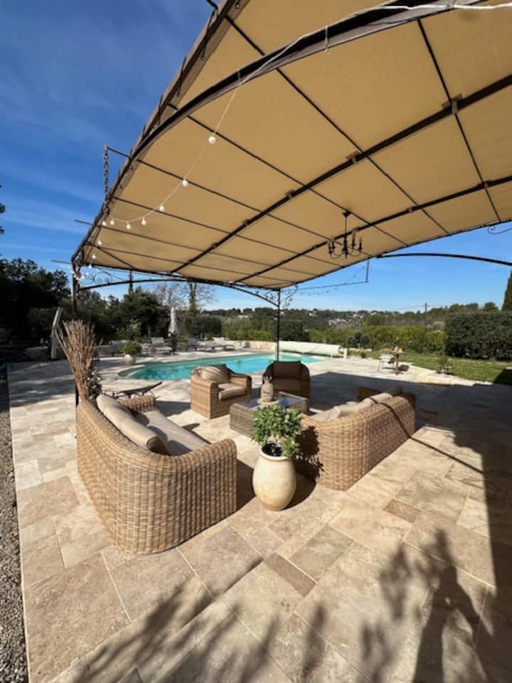 Chambres De Charme Dans Une Villa Provençale - Draguignan