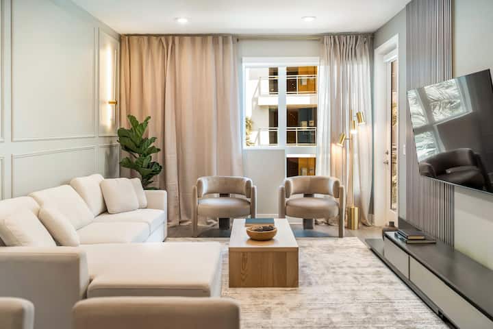Casa Mykonos® Designer 2br In Irvine • Gym, Pool - Irvine, CA