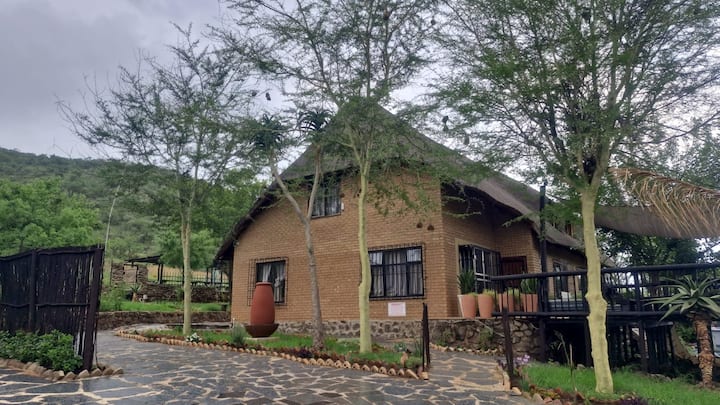 Nature's Green Resort And Spa - Royal Cottage - Pretoria