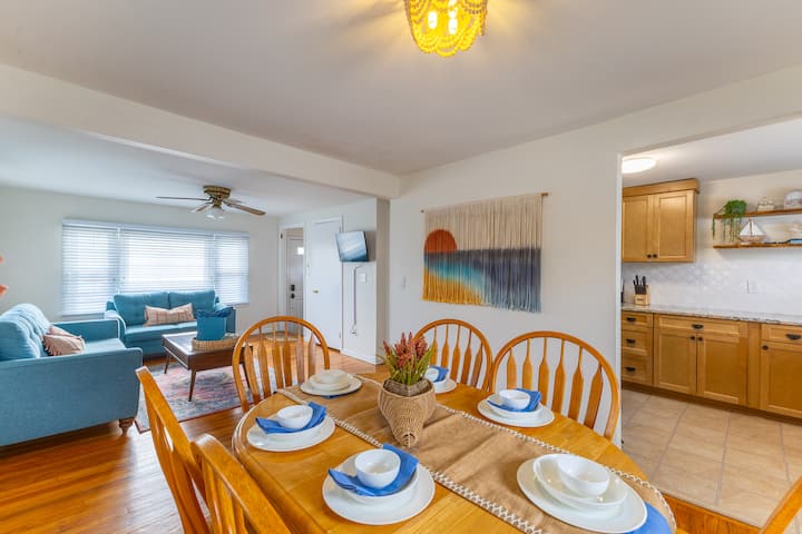 Home Away From Home W/ Beach Badges - Manasquan, NJ