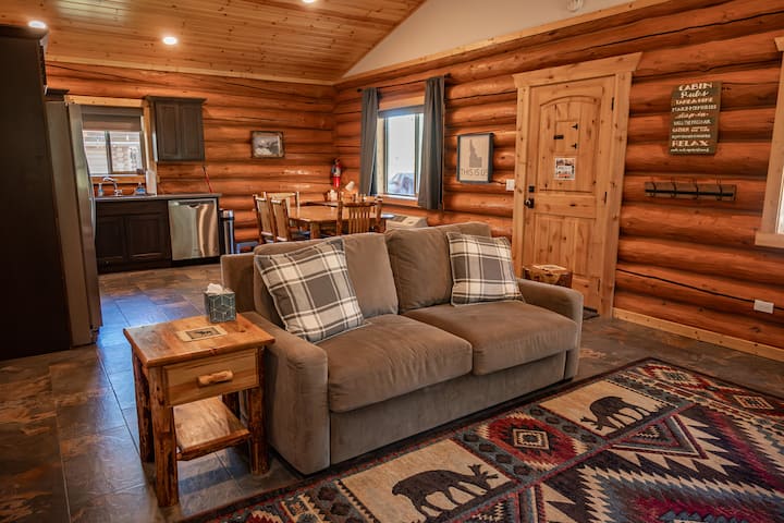 2bd Log Cabin #1 W/ Home Comforts | North Haven Id - Bonners Ferry, ID