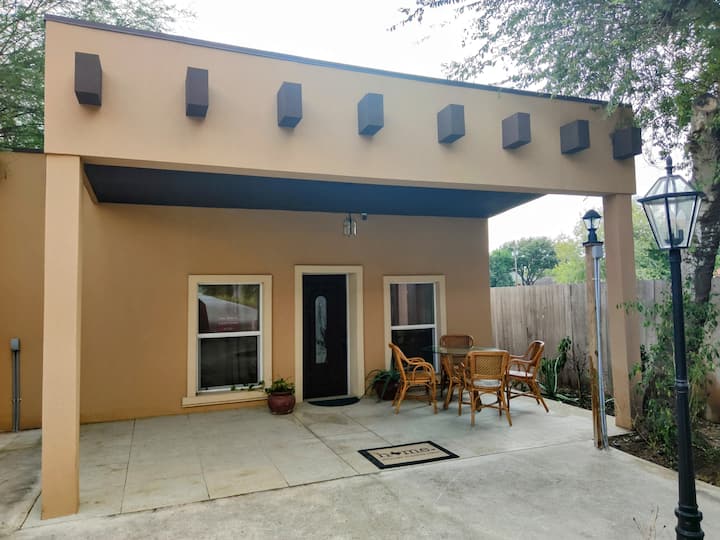 Casita Linda Del Sagrado Corazón - McAllen