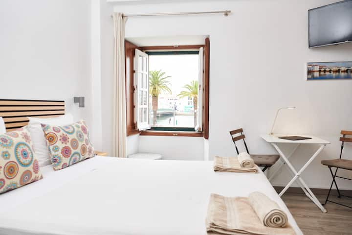 Modern Double Room Private Bathroom River View - Tavira