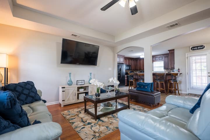 The Perfect Stay - Your Relaxing Getaway - Wild Adventures, Valdosta