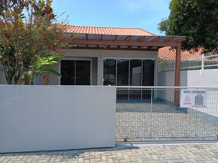 Casa Em Zimbros A 200 M Do Mar (Casa Venzon) - Pôrto Belo