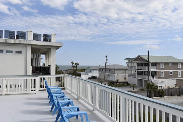Ocean View 4 Bedroom/3 Bath, Large Balcony Patio - Tybee Island, GA
