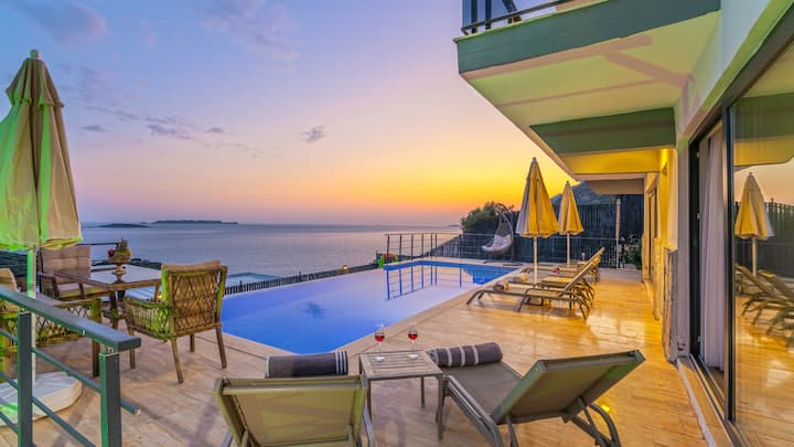 İNfinity Pool 6 Person Villa - Kaş