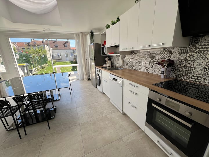 Grande Maison  Jardin Et Terrasse - Reims