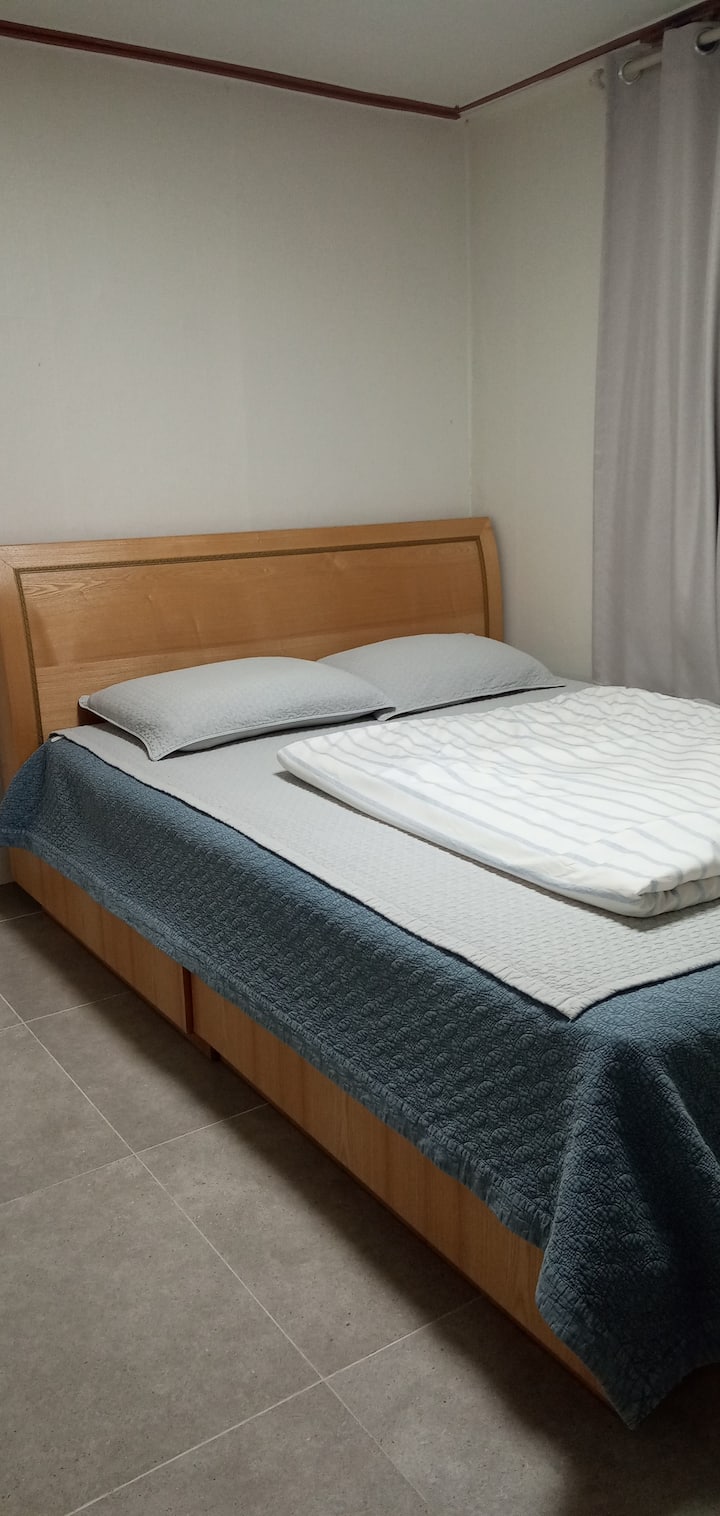 Dae-yoon's House (서울대 현재, 퀸 침대 1개) - Seoul