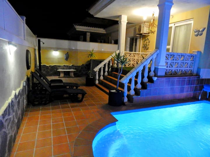 Casa Sol With Heated Pool, Hot Tub, A/c, Wi-fi, Tv - Fuerteventura