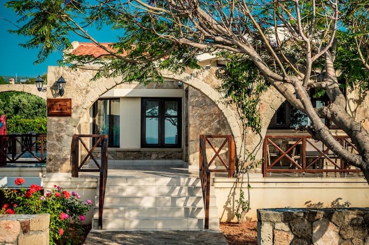 Spacious Sea View Villa Near Pool | Villa Copper - Northern Cyprus