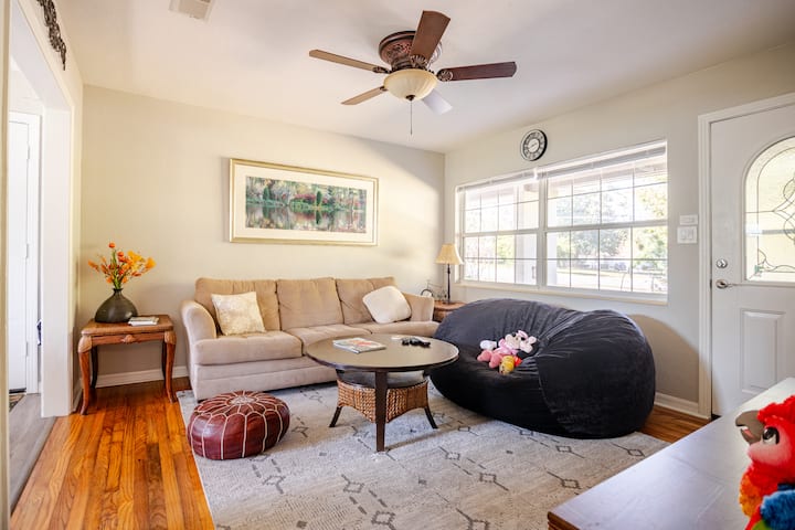Extra Clean And Comfortable Near Downtown Ocala - Ocala, FL