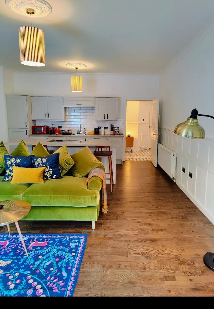 Slateford House 1770 - The Prince's Parlour - 2 Bedroom Apartment - Edinburgh