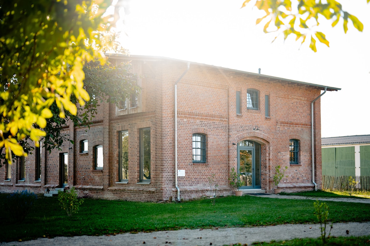 The Outpost - Space for Ideas - Barns for Rent in Gallin-Kuppentin ...