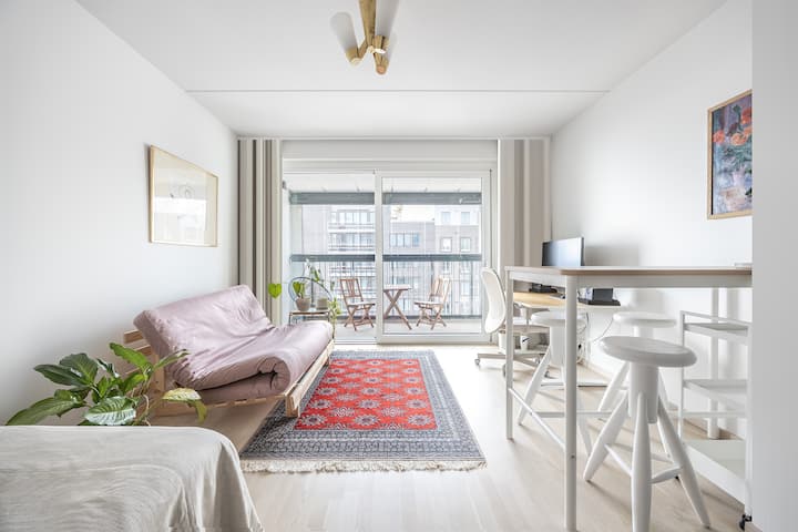 Modern Cozy Seaside Apartment With A Balcony - Helsinki