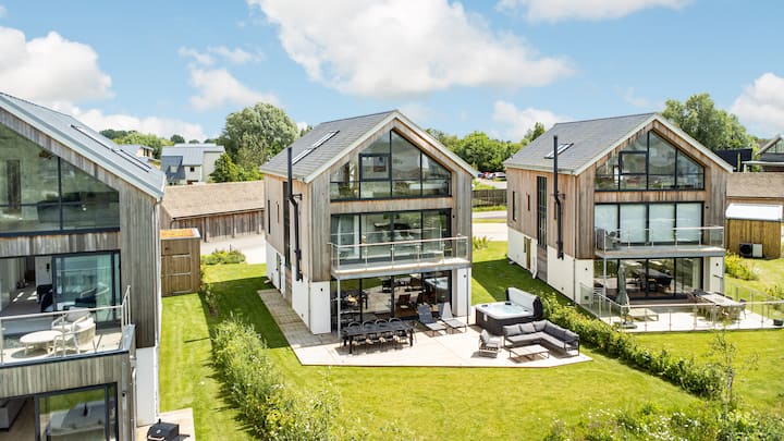 Infinity Lodge (Ml05), Lower Mill, The Cotswolds - South Cerney