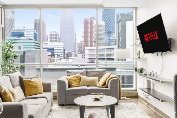 Lounge Vibes - | Ug Parking | Ac | 98 Walk Score - Calgary