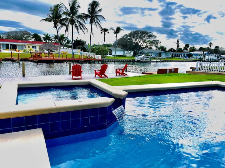 Bahama Breeze-waterfront Heated Pool And Spa - Cocoa Beach, FL
