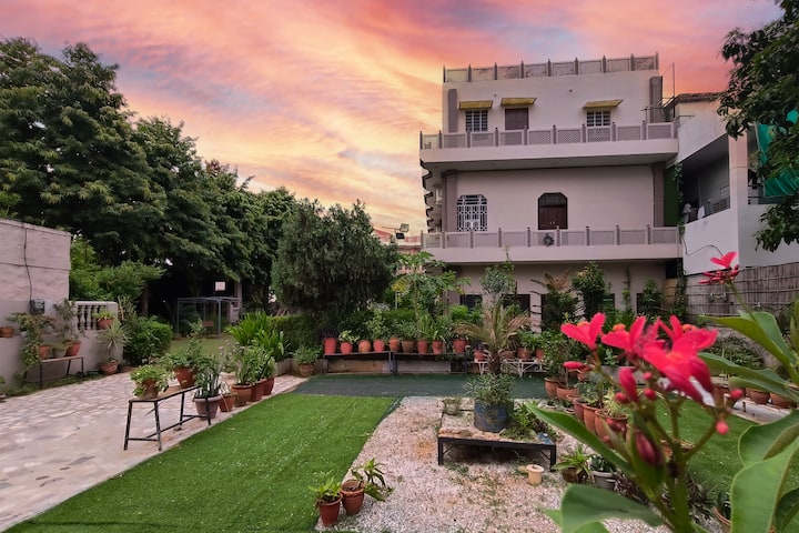 Spacious 2 Br Villa With Garden - Jaipur
