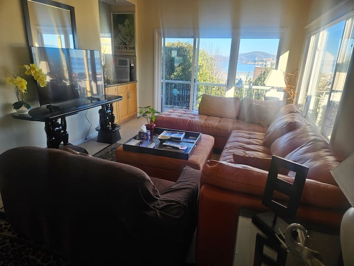 Spectacular Bay And City Views - San Francisco, CA