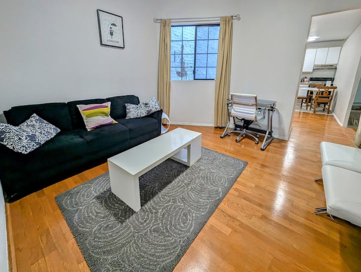 Beautiful 2 Bedroom San Francisco Apartment - San Francisco, CA