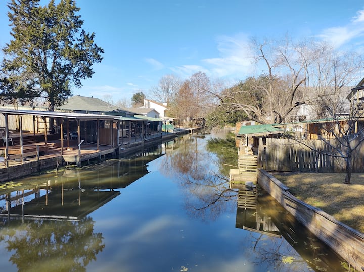 Kind-of-a Lake House (Water View & Access) - Willis, TX