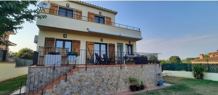 Casa Fantástica En Zona Tranquila - Girona