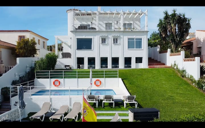 Lovely Villa With Pool - Benalmádena