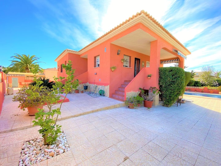 Villa Con Piscina Y Barbacoa A 500m De La Playa - Calp