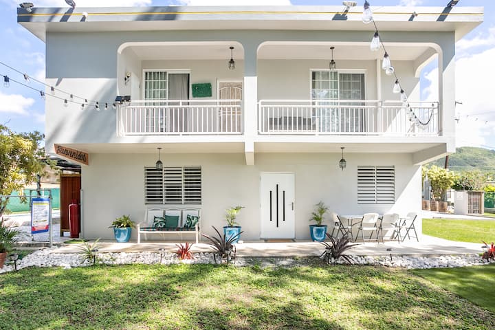 Artistic Hideaway:solar-powered 4-br Oasis W/ Pool - Puerto Rico